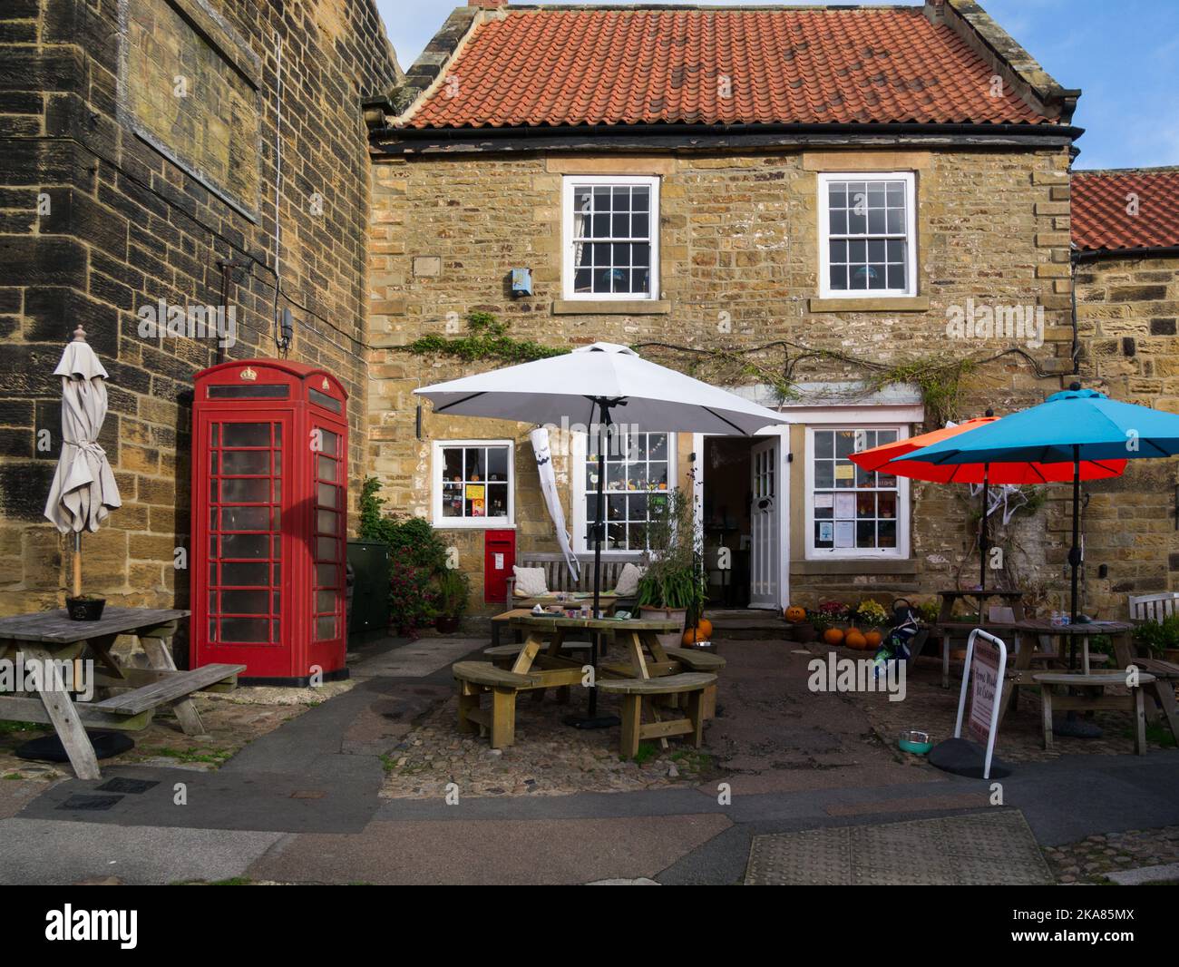 Cafe in osmotherly village centre hi-res stock photography and images ...