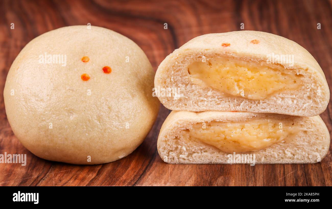 Lotus seed buns hi-res stock photography and images - Alamy