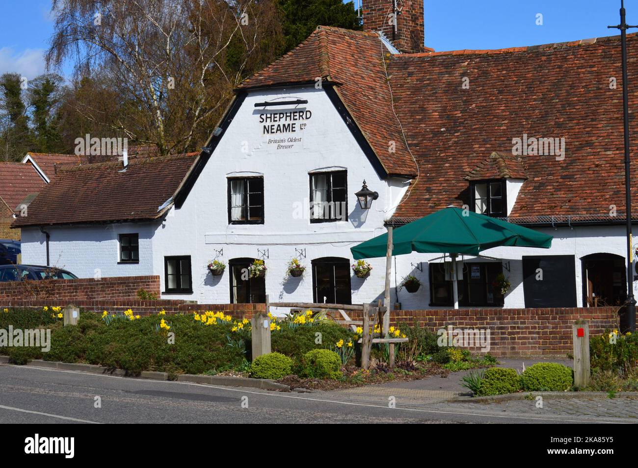 Chequers Inn, Doddington, Kent. Historic pub with ghosts Stock Photo ...