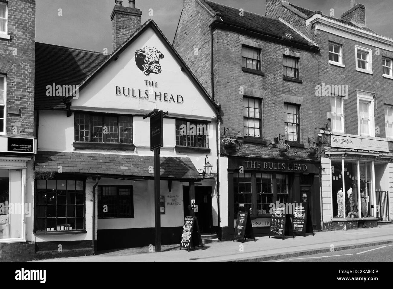 The Bulls Head pub, Market Street, Ashby de la Zouch town ...
