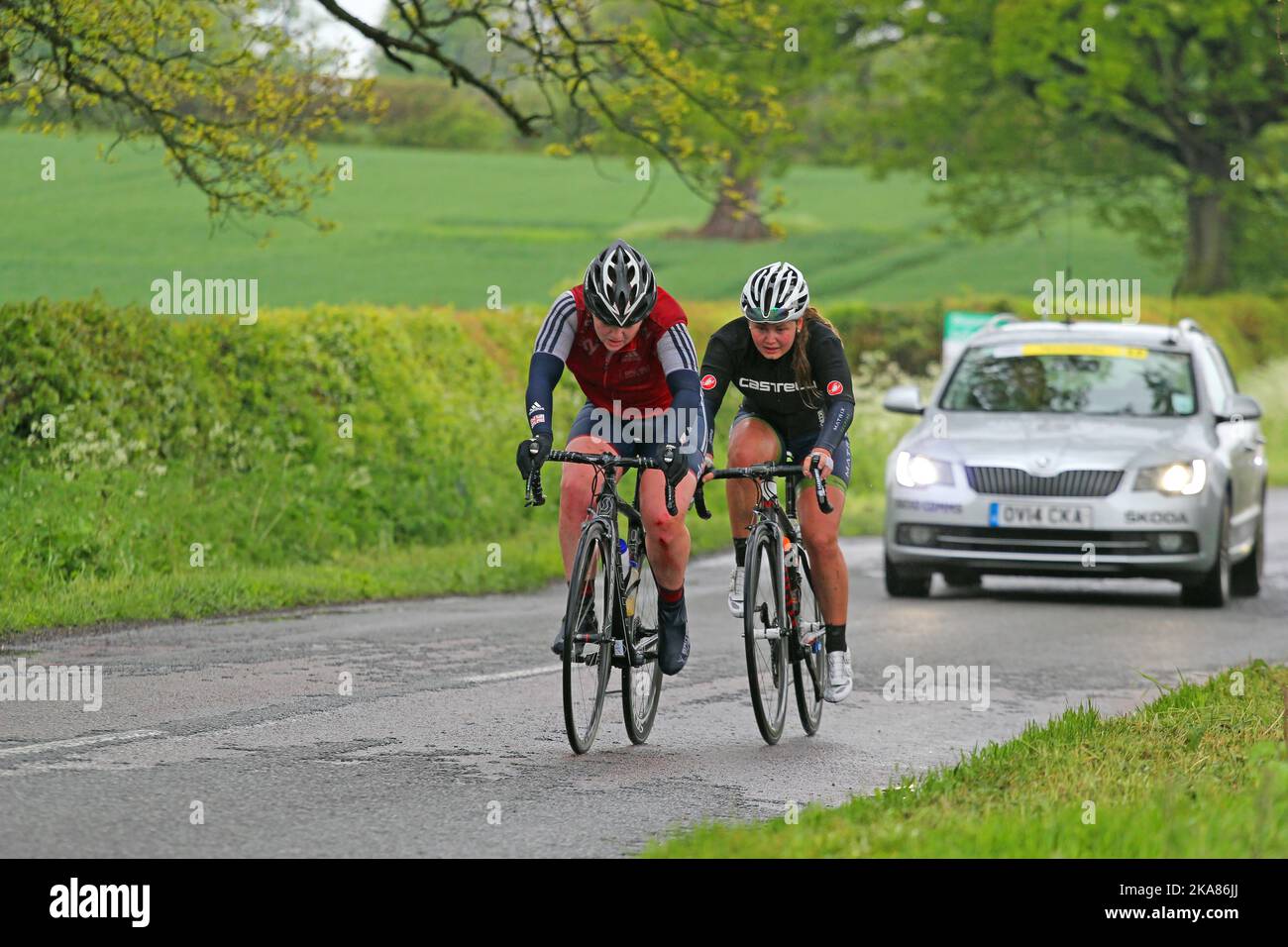 Following too closely hi-res stock photography and images - Alamy