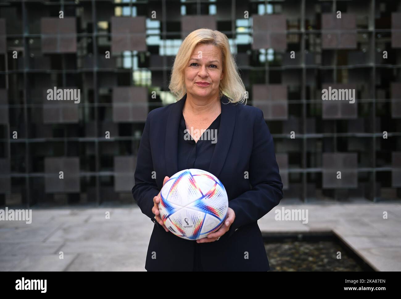 Doha, Qatar. 01st Nov, 2022. Nancy Faeser (SPD), Federal Minister of ...