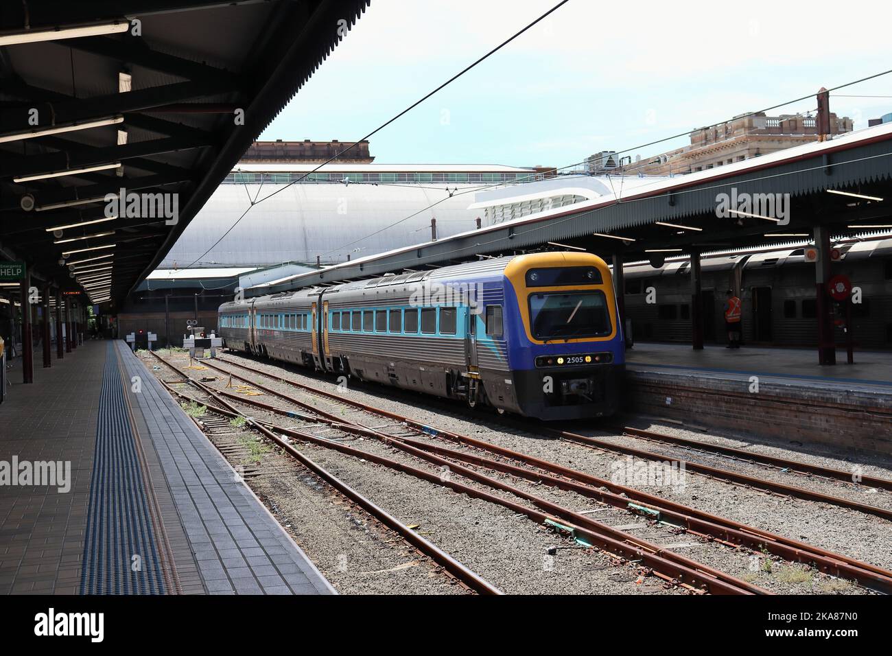 A view of the Central station railway train tracks platform Stock Photo ...