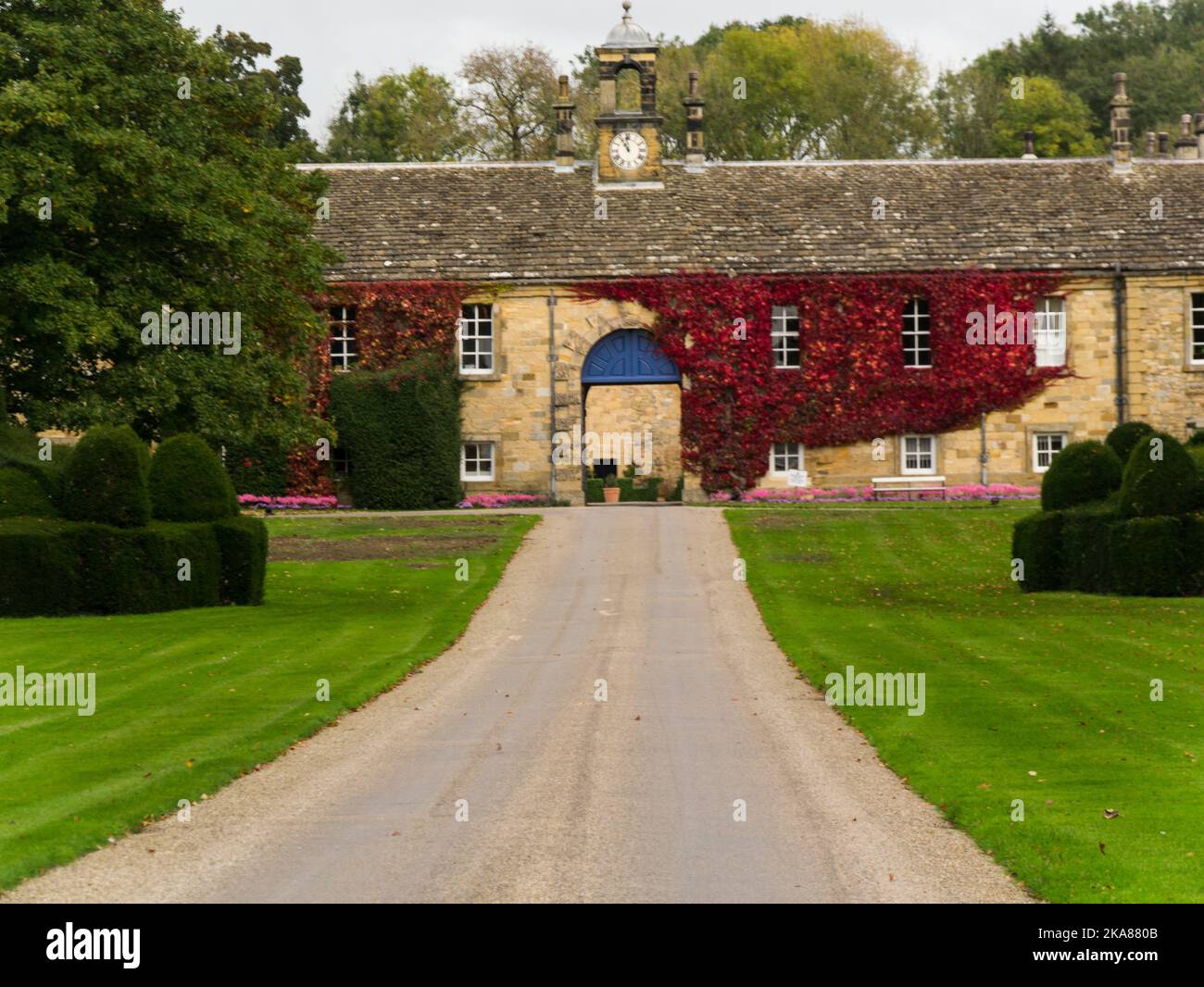 Grade 1 listed tudor building near coxwold hi-res stock photography and ...