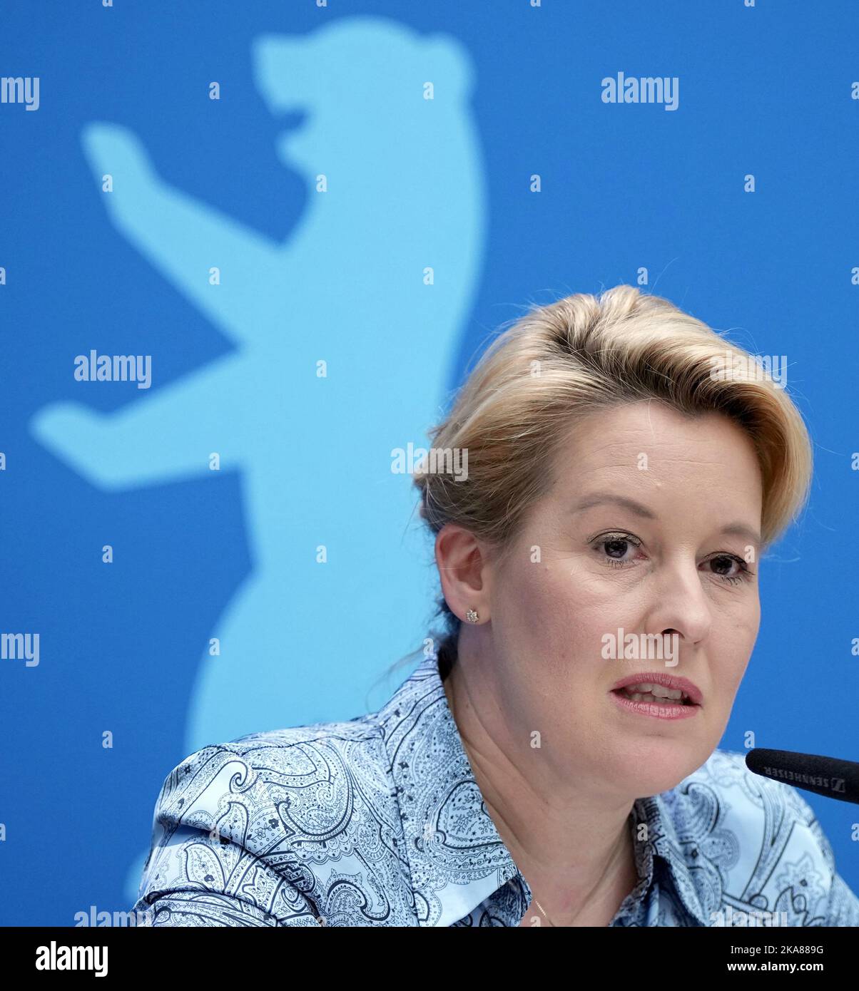 01 November 2022, Berlin: Berlin's Governing Mayor Franziska Giffey ...