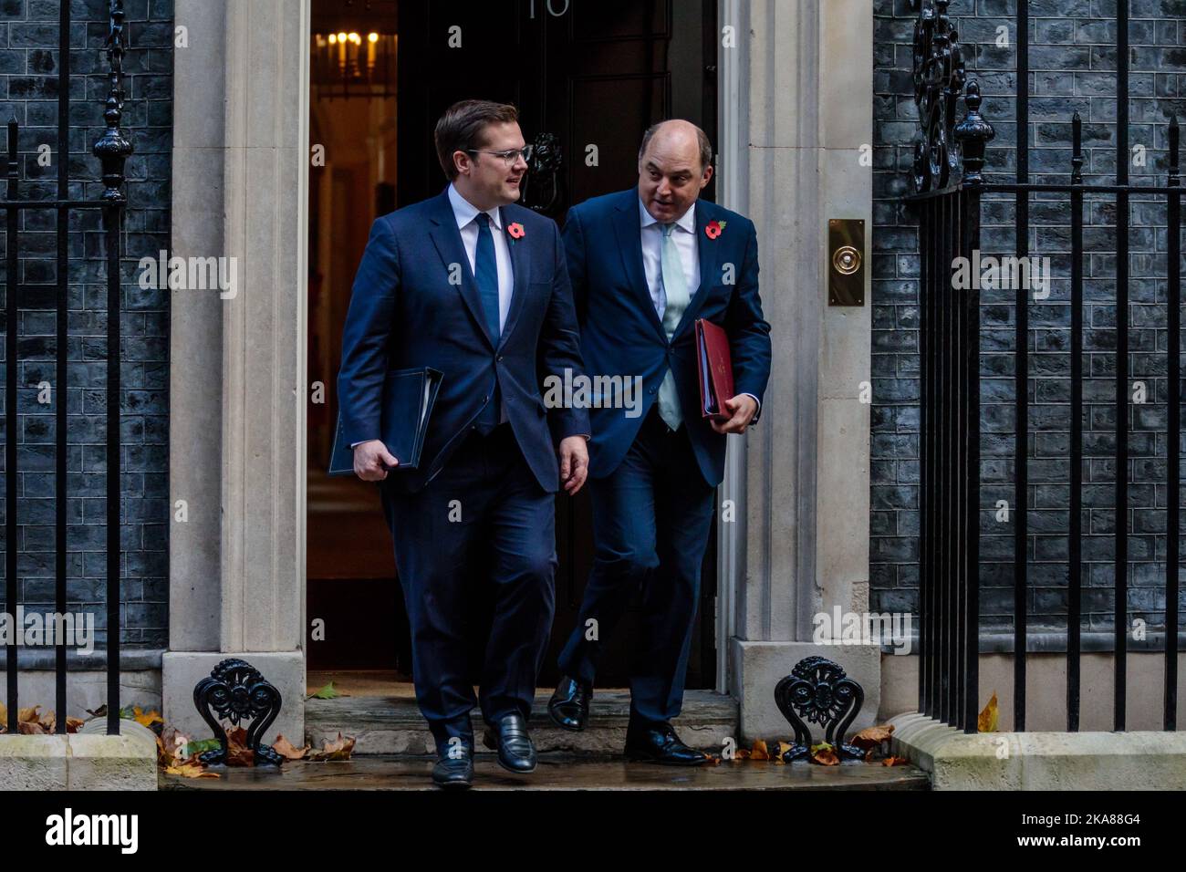 Home secretary and robert jenrick hi-res stock photography and images ...