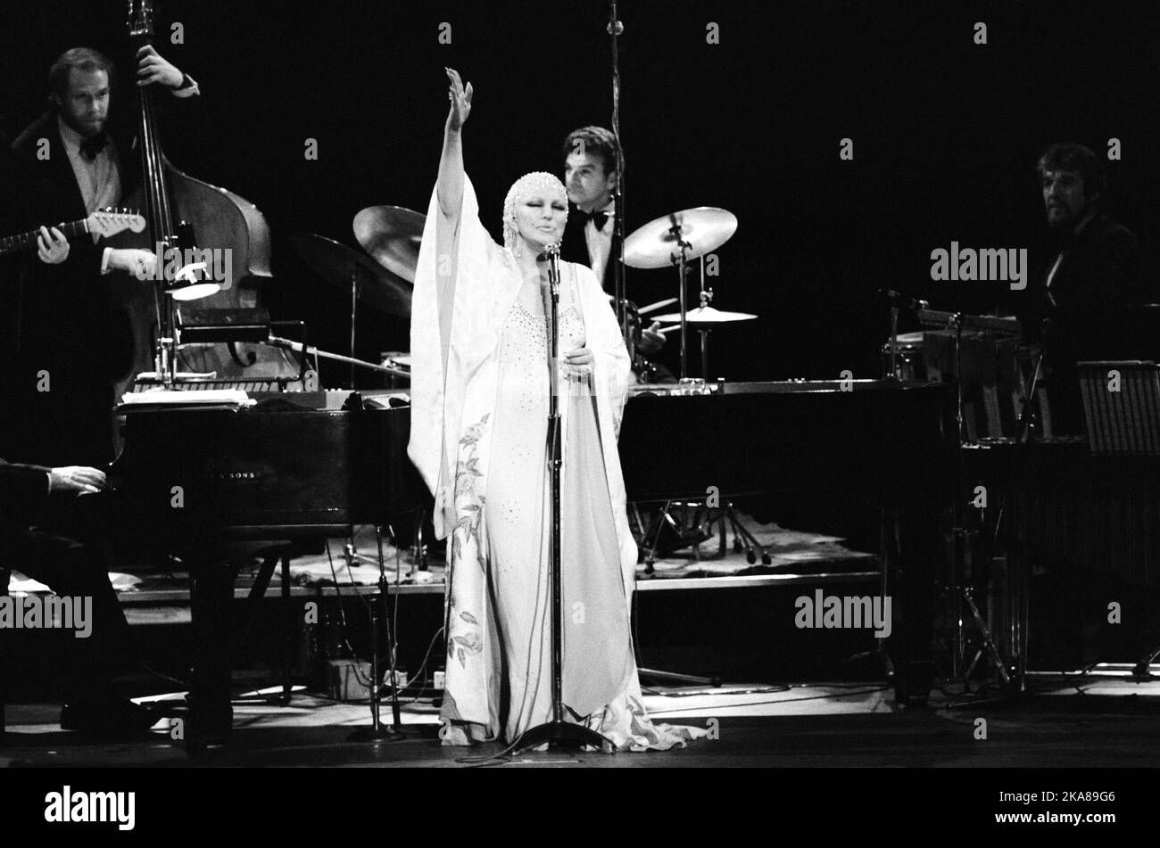 84/3515 PEGGY LEE with Len Skeat & Allan Ganley October 1984 Lewsisham ...