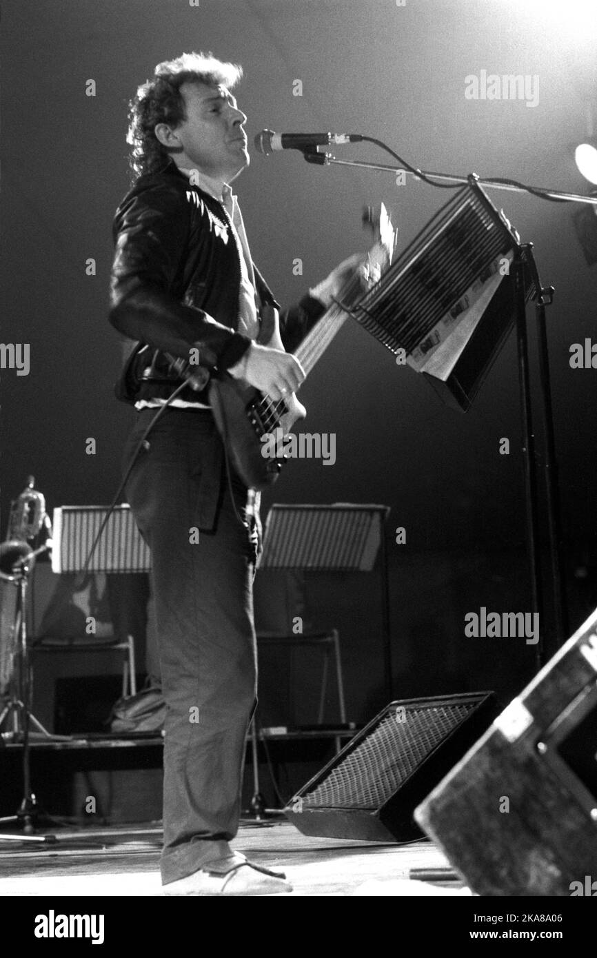 Jack bruce 1980s hi-res stock photography and images - Alamy