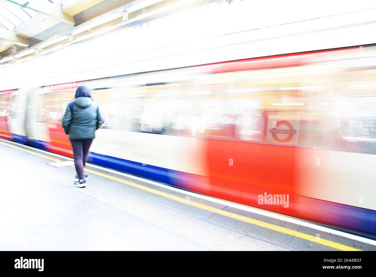 Underground train coming into station. London England Stock Photo - Alamy