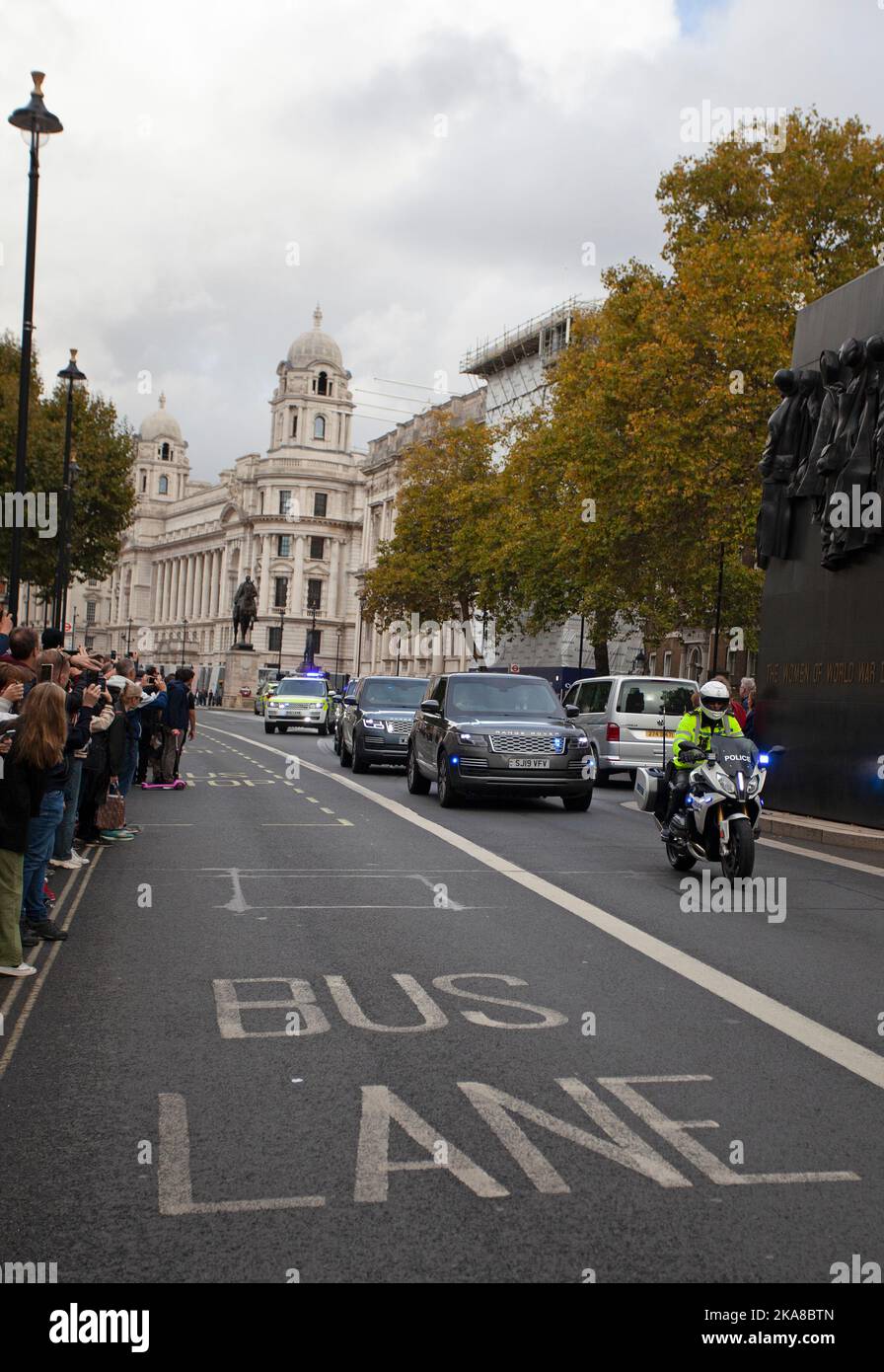 Rishi sunak downing street 2022 hi-res stock photography and images - Alamy