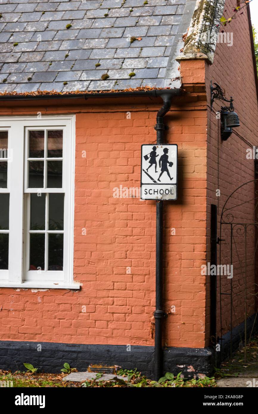 Old school building hi-res stock photography and images - Alamy
