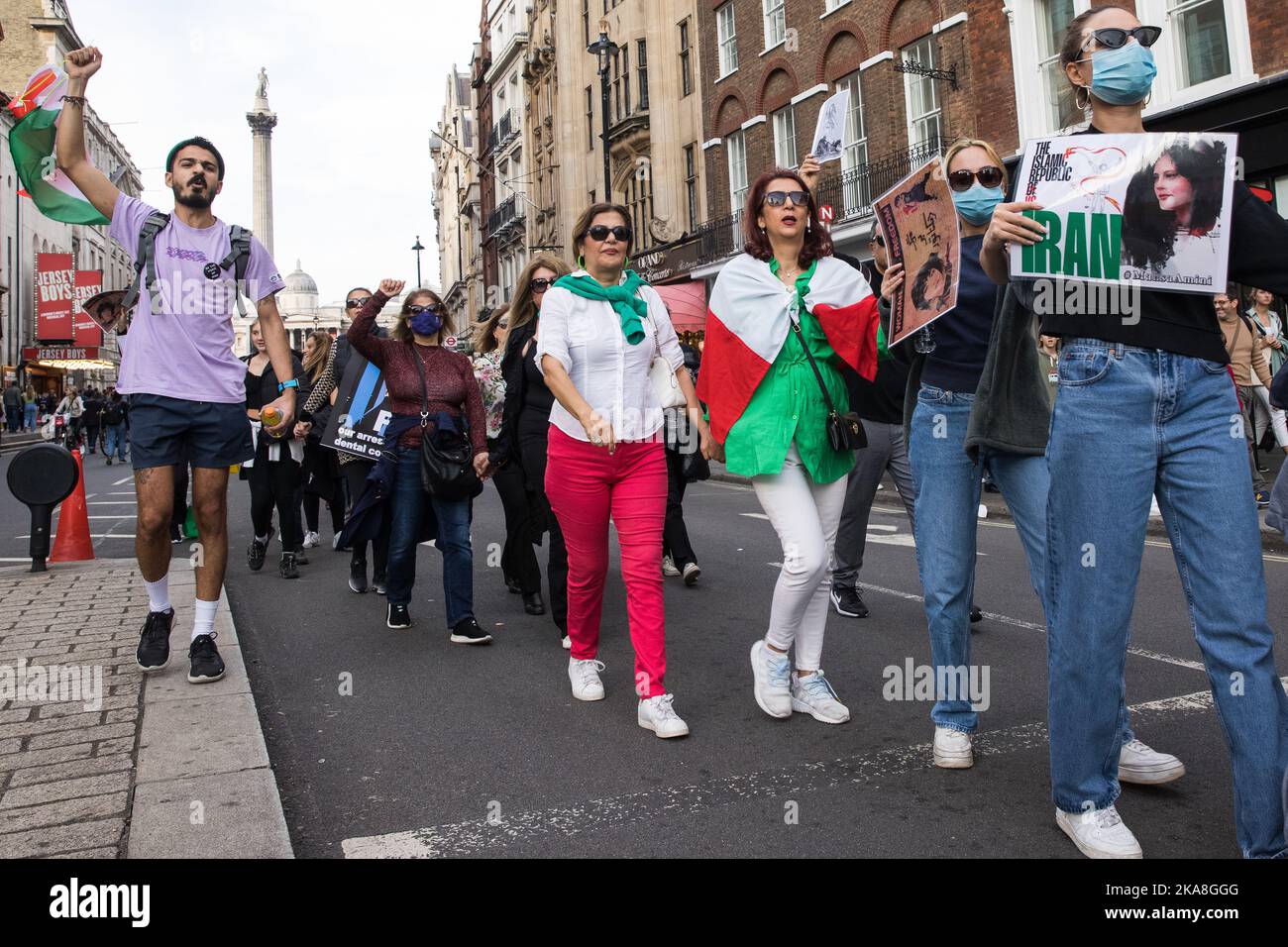 London, UK. 29th October, 2022. Demonstrators form a human chain as ...