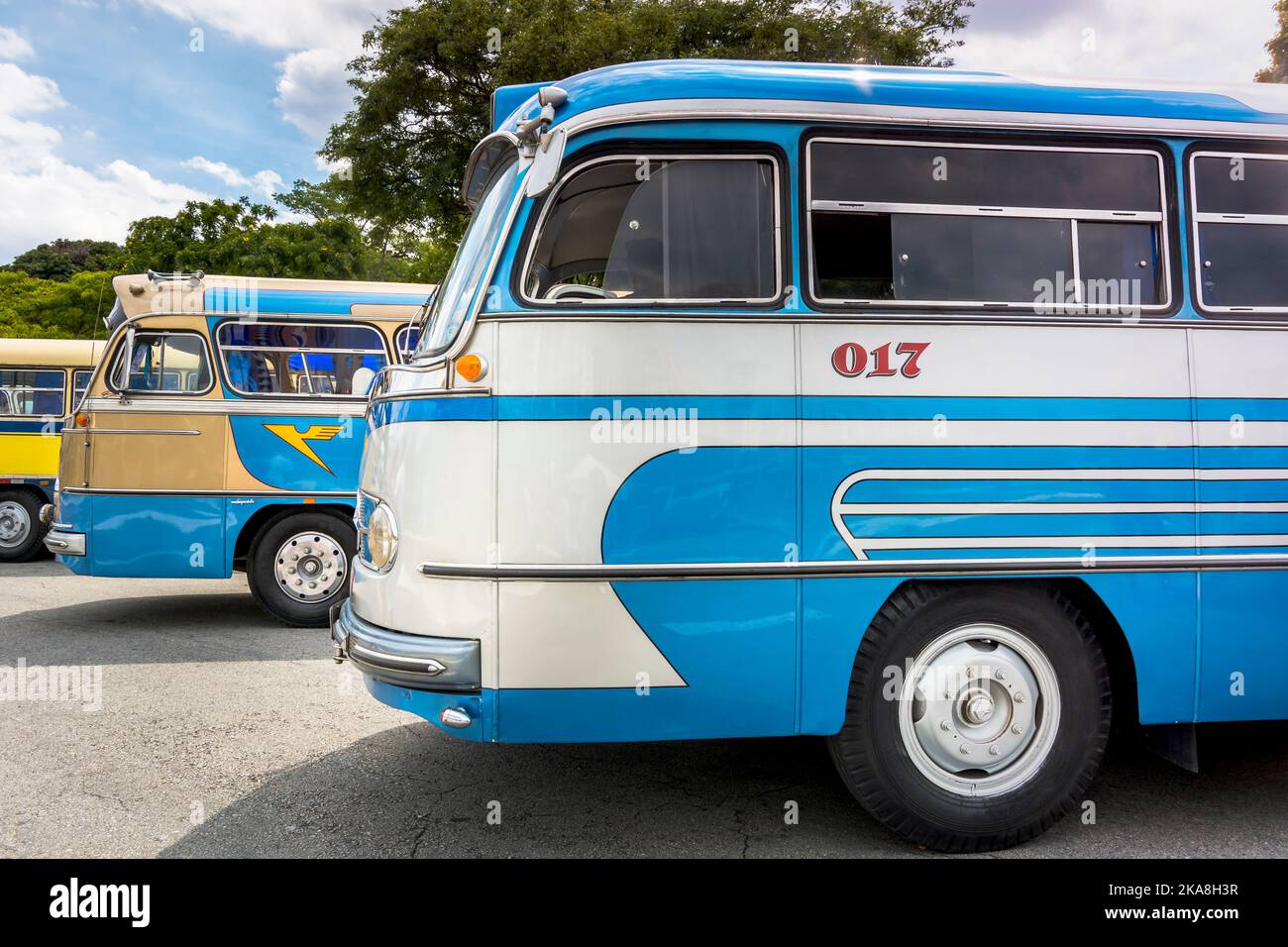 Vehicle Mercedes-Benz Monobloco O-321 H 1965 on display at Bus Brasil ...