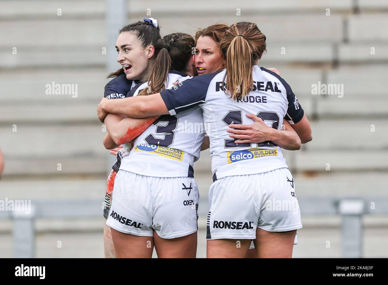 Courtney Winfield-Hill England celebrates her try during the Women's ...