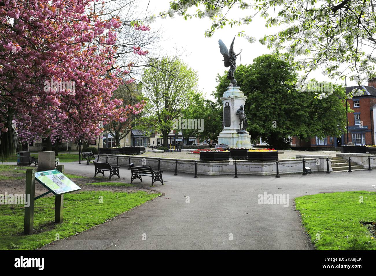 The War Memorial gardens, Lichfield Street, Burton Upon Trent town ...