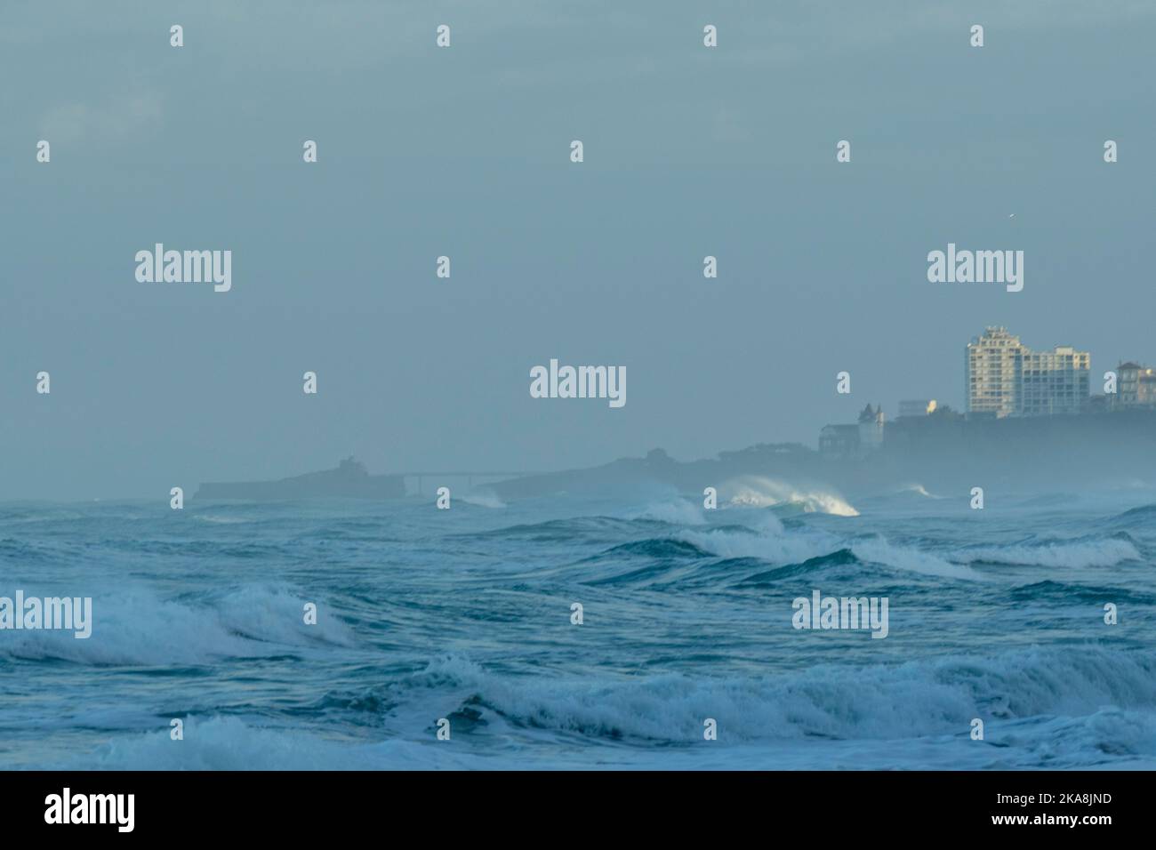 Plage de pluie hi-res stock photography and images - Alamy