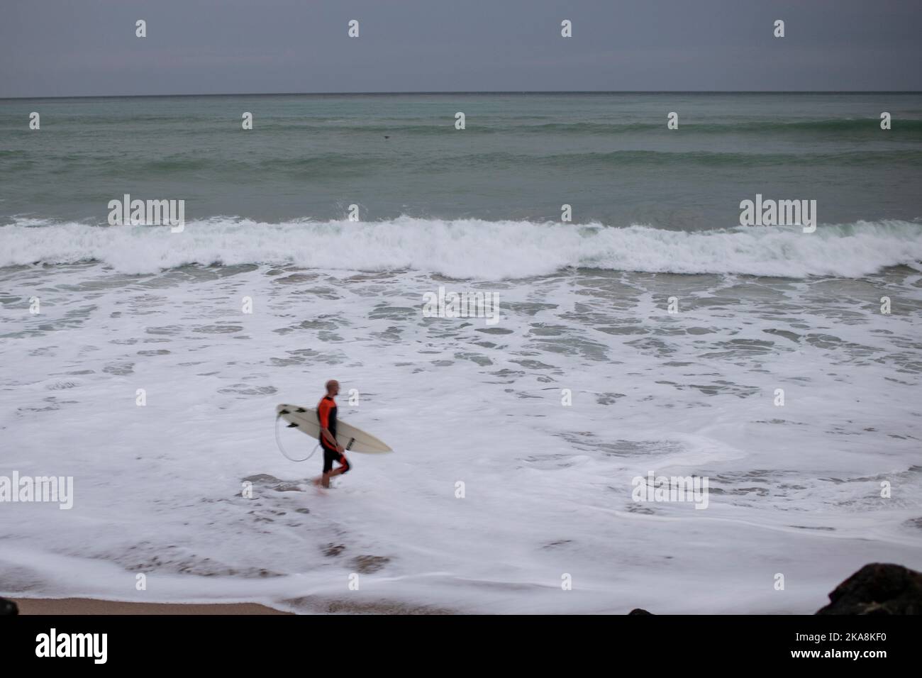 Plage de pluie hi-res stock photography and images - Alamy