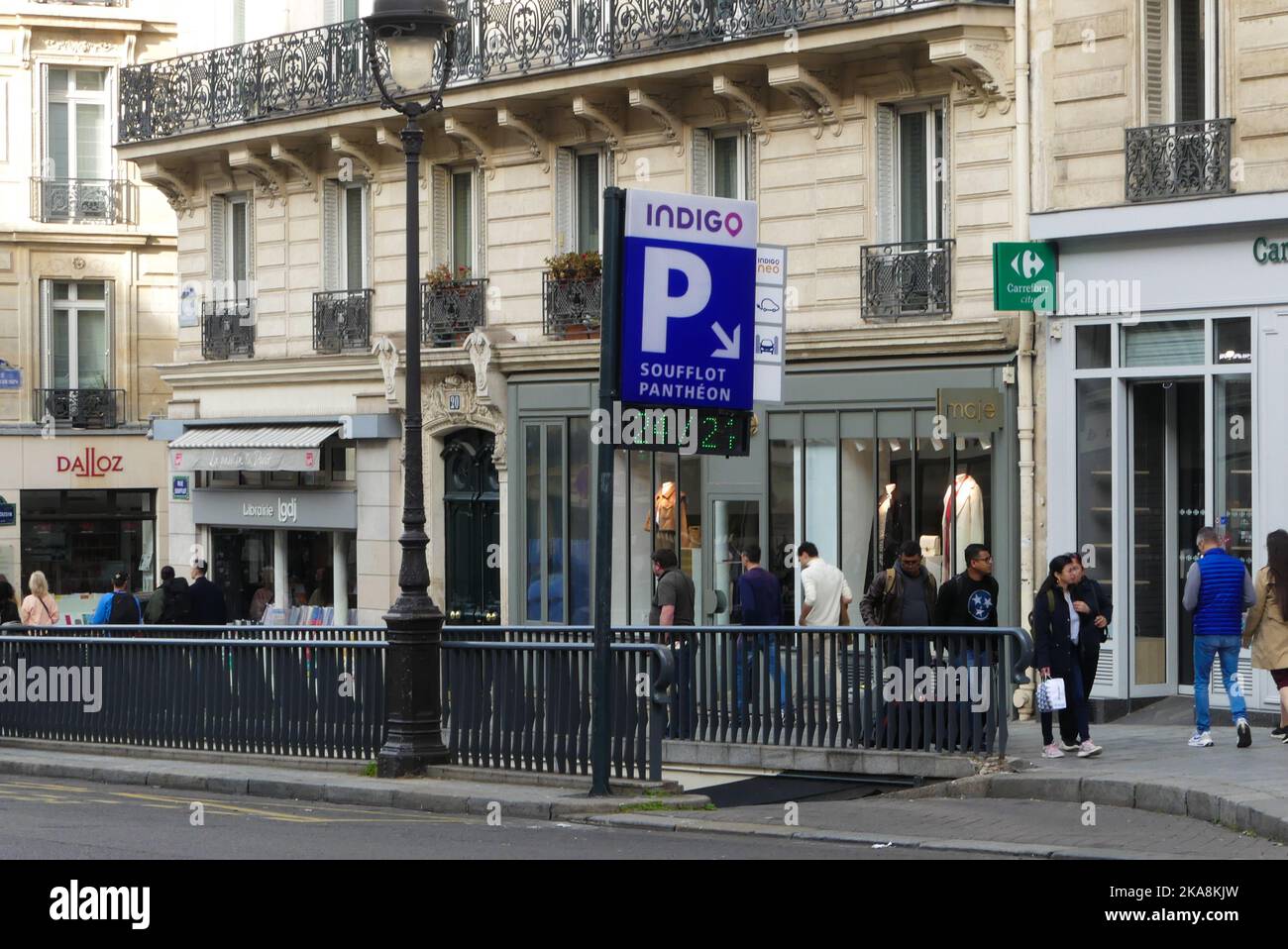 Entrance underground parking lot hi-res stock photography and images ...