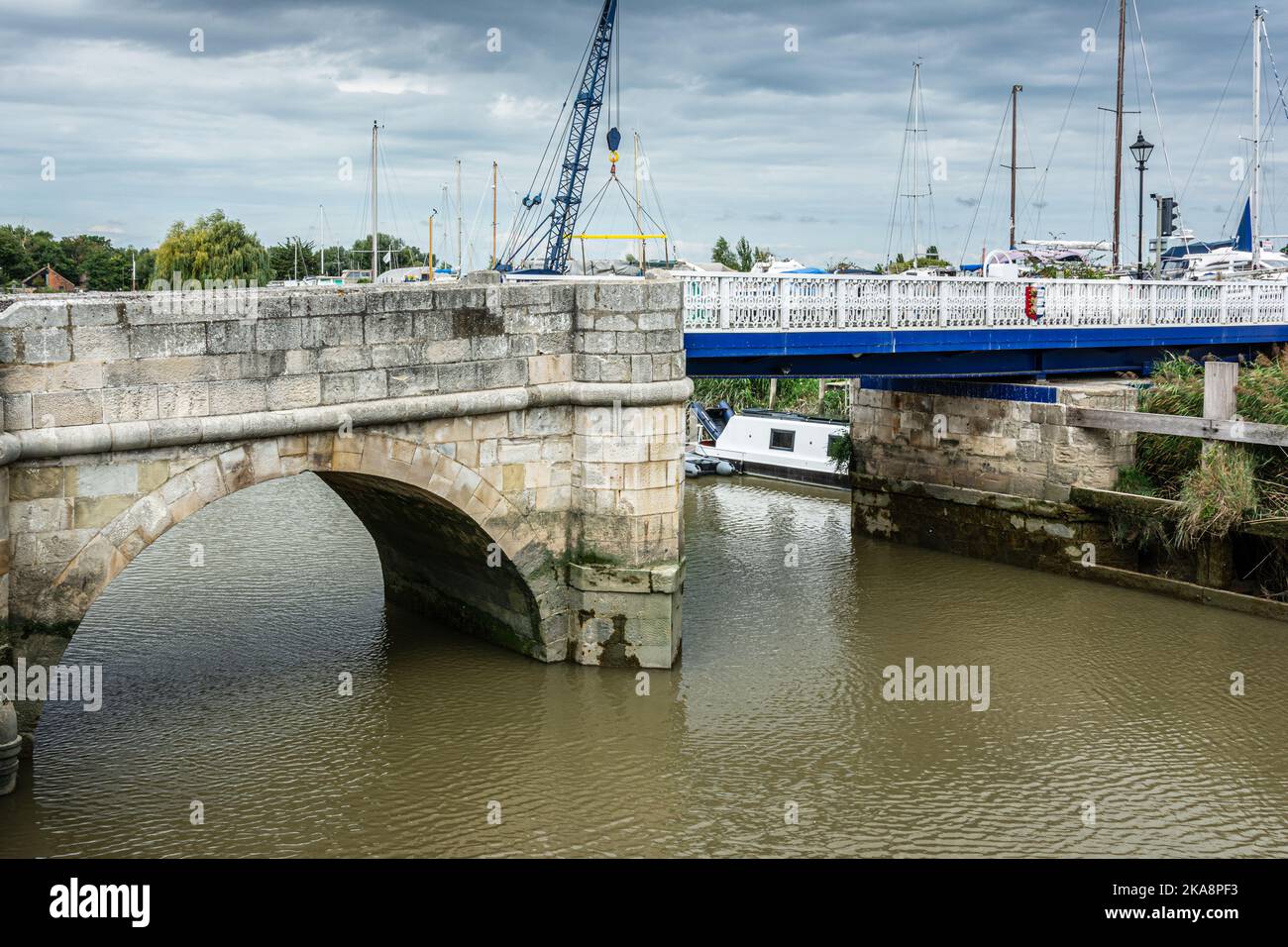 View of the Bridge over the River Stour, Sandwich, Kent, England, UK ...