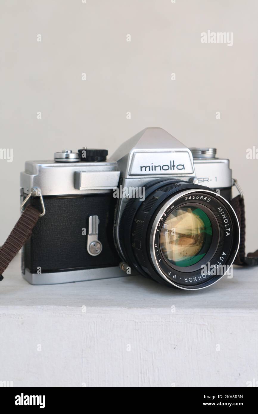 1966 minolta film camera hi-res stock photography and images - Alamy