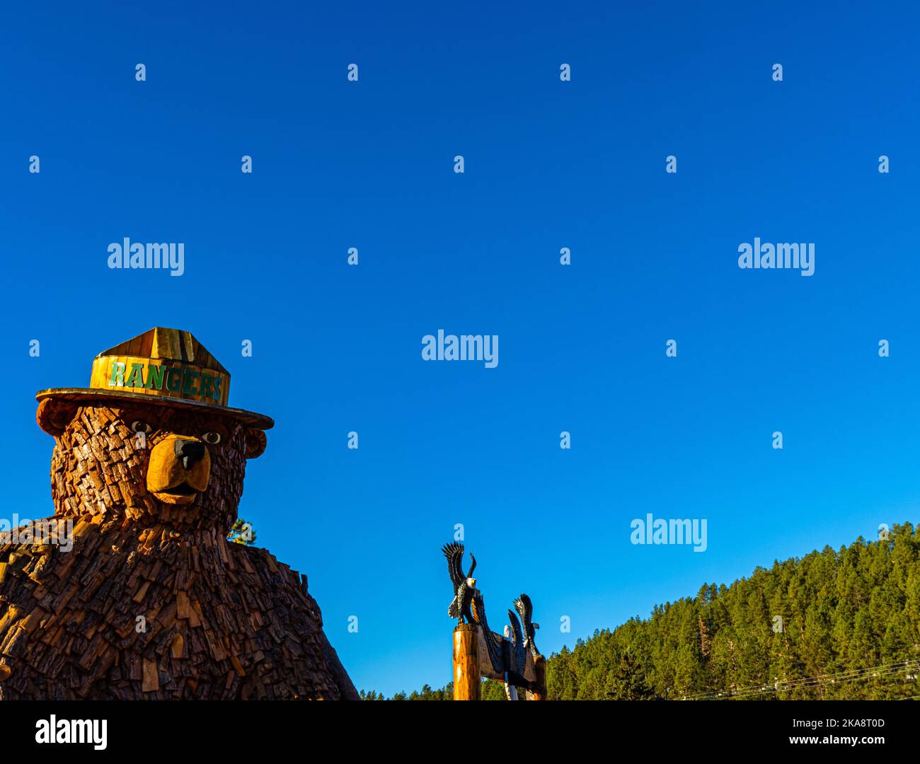Wood Carving of Giant Smokey The Bear, Hill City, South Dakota, USA ...