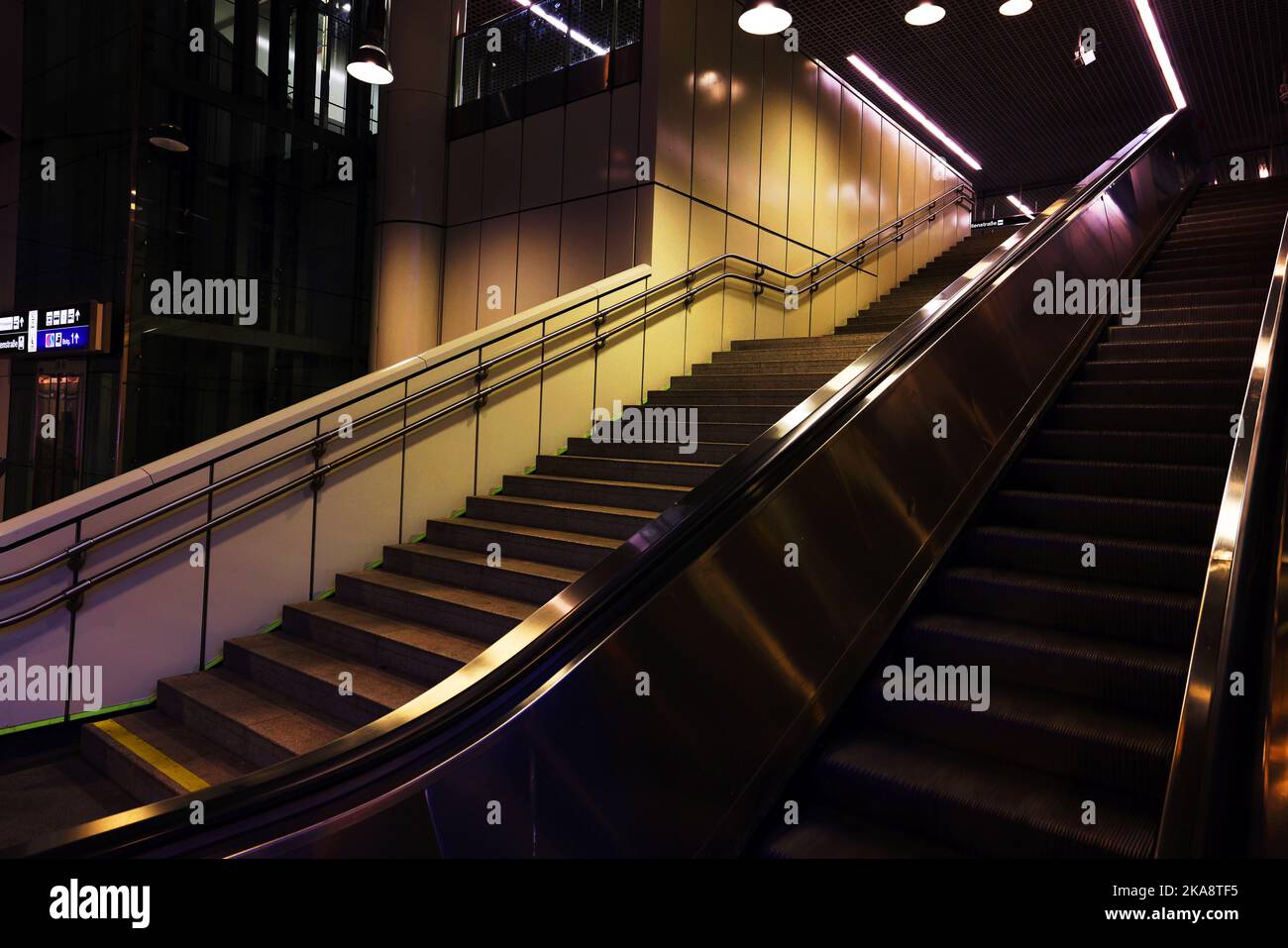U Bahn, U Bahnstation, Verkehr, Wien Metro, Wien Subway, Wien U Bahn ...