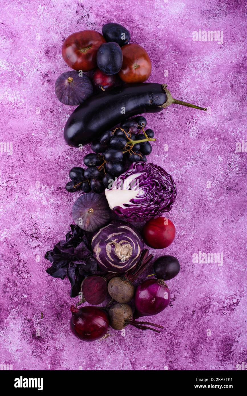 Assortment of purple vegetables and fruits Stock Photo - Alamy