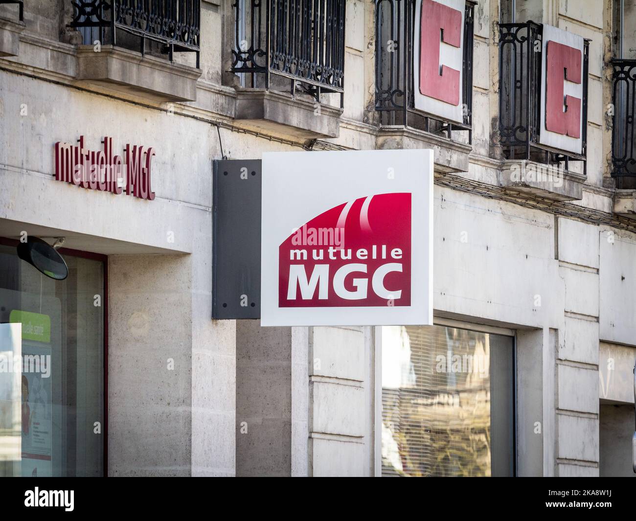 Mapa logo hi-res stock photography and images - Alamy