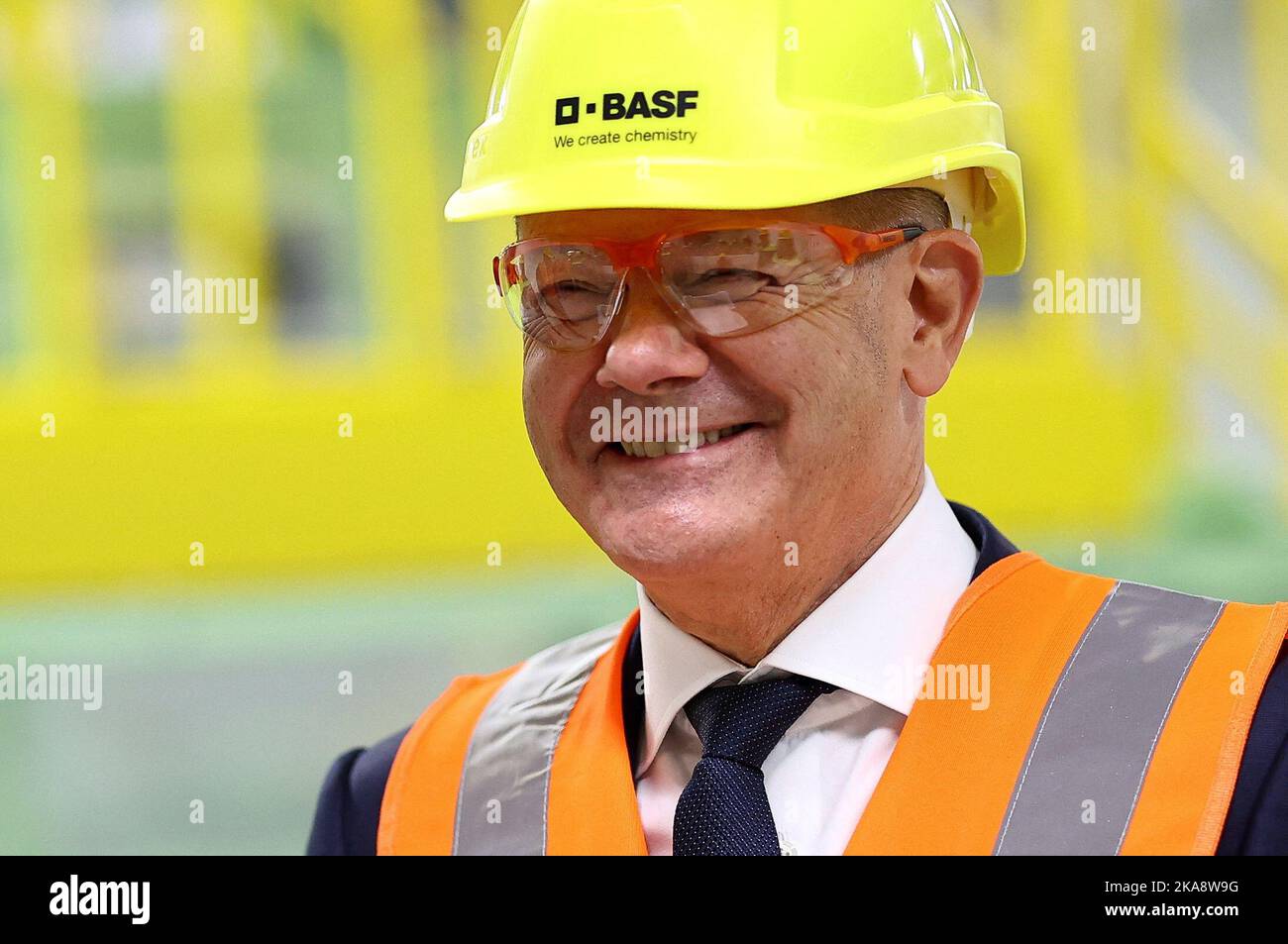 Schwarzheide, Germany. 01st Nov, 2022. German Chancellor Olaf Scholz ...