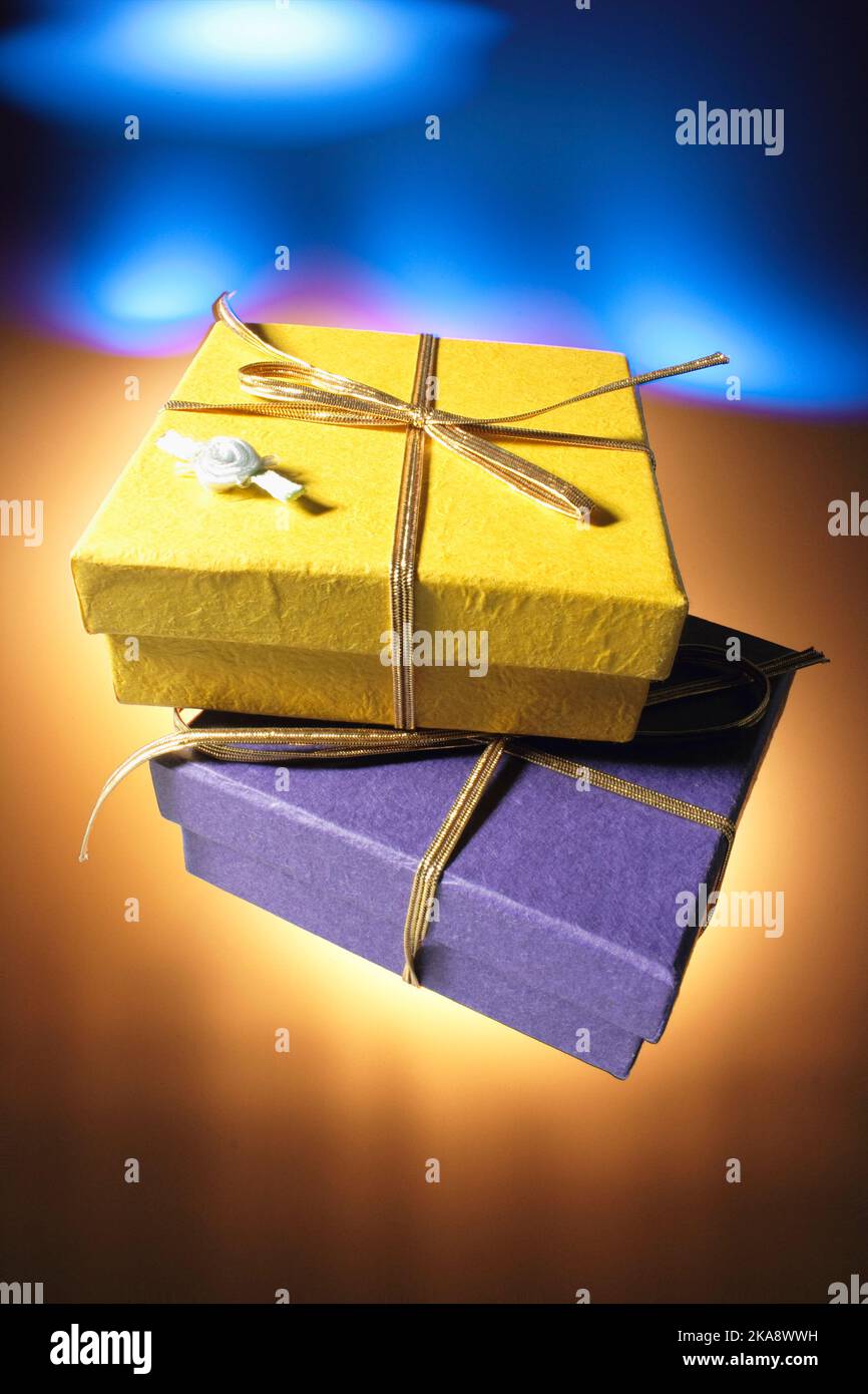 Parcels and gift boxes hi-res stock photography and images - Alamy