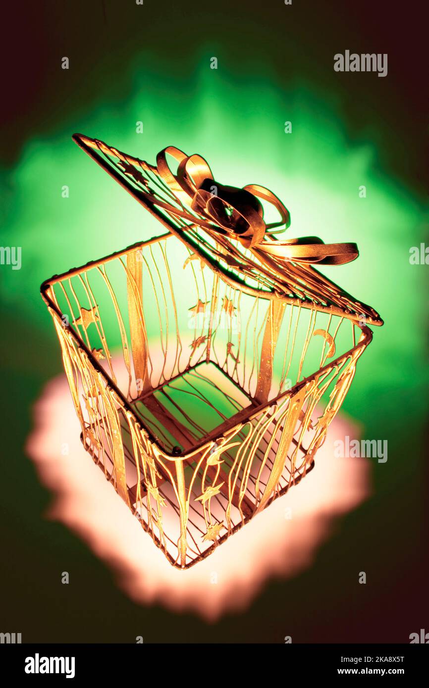Wire Gift Box Stock Photo - Alamy