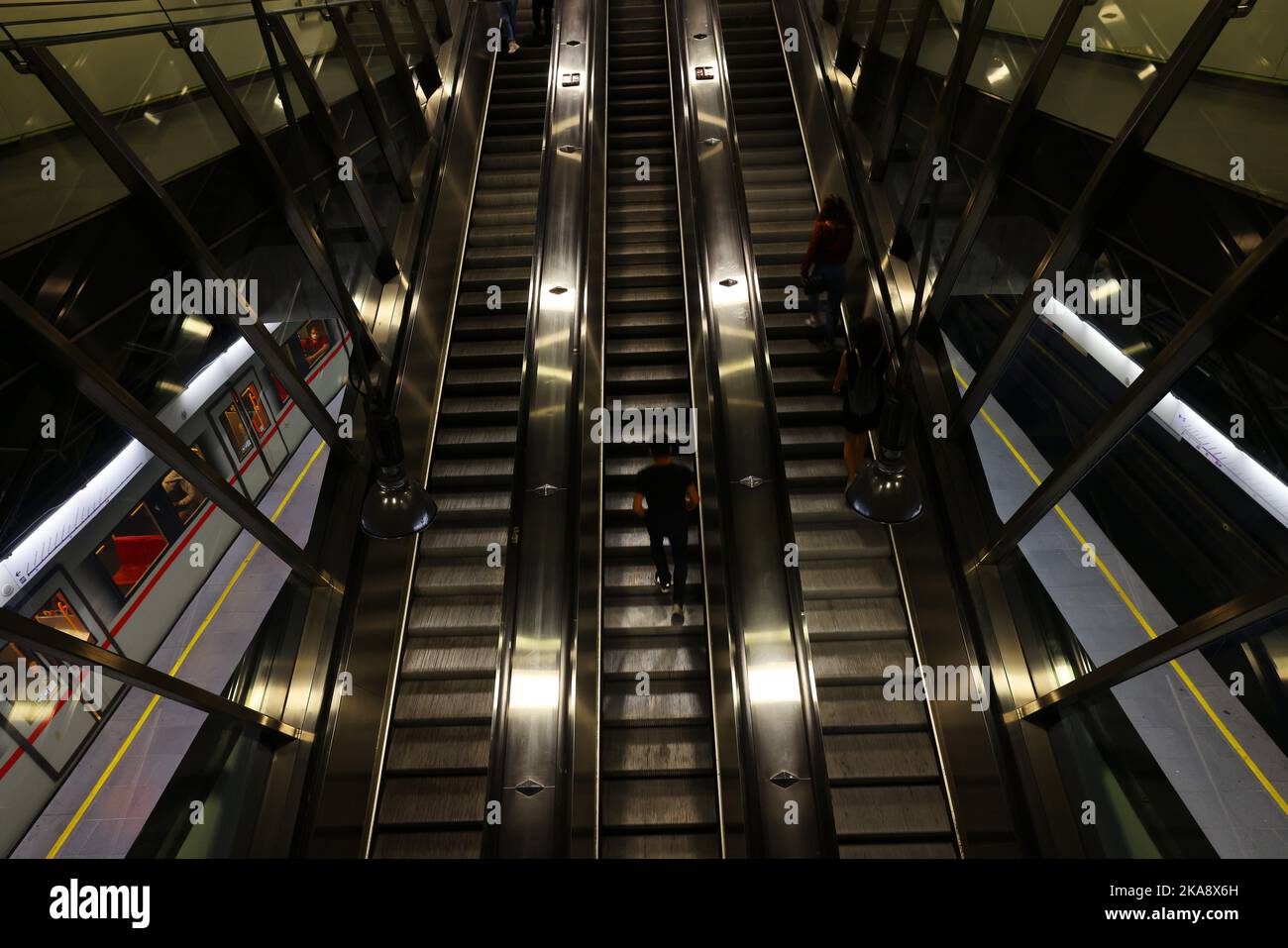 U Bahn, U Bahnstation, Verkehr, Wien Metro, Wien Subway, Wien U Bahn ...