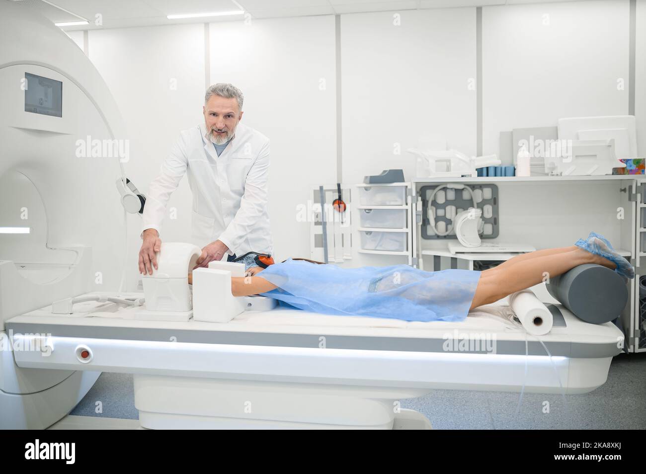 Diagnostic medical hi-res stock photography and images - Alamy