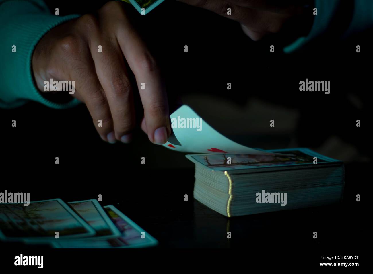 Pack of playing size cards hi-res stock photography and images - Alamy