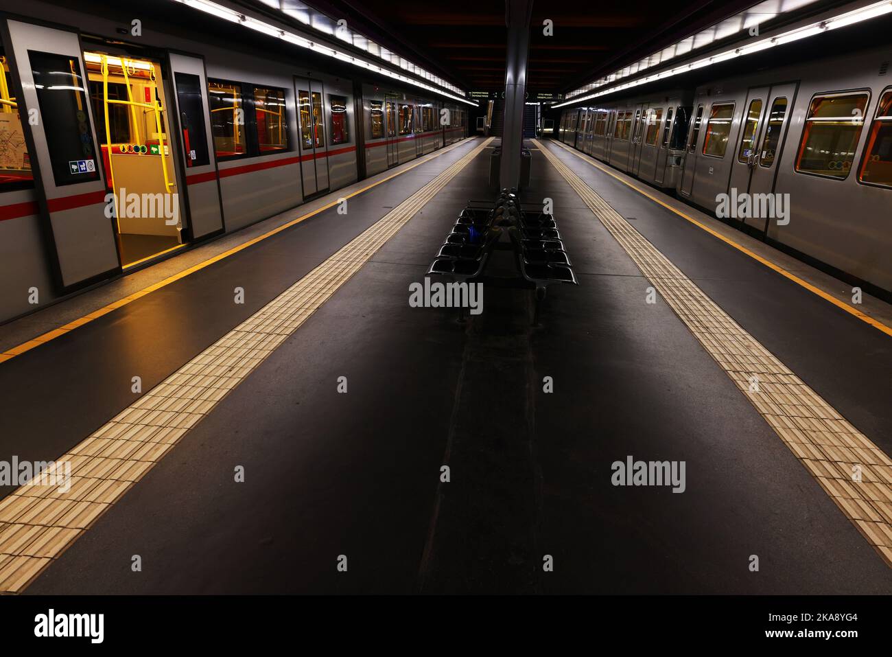 U Bahn, U Bahnstation, Verkehr, Wien Metro, Wien Subway, Wien U Bahn ...
