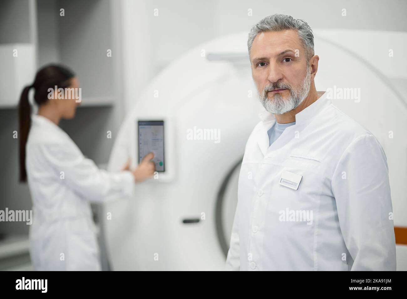 Hospital lab coats hi-res stock photography and images - Alamy