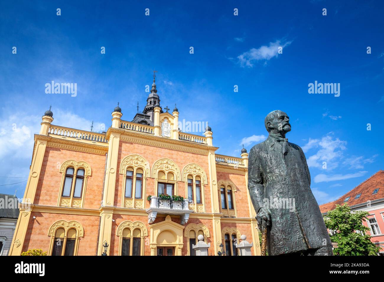 Spomenik jovanu jovanovicu zmaju hi-res stock photography and images ...