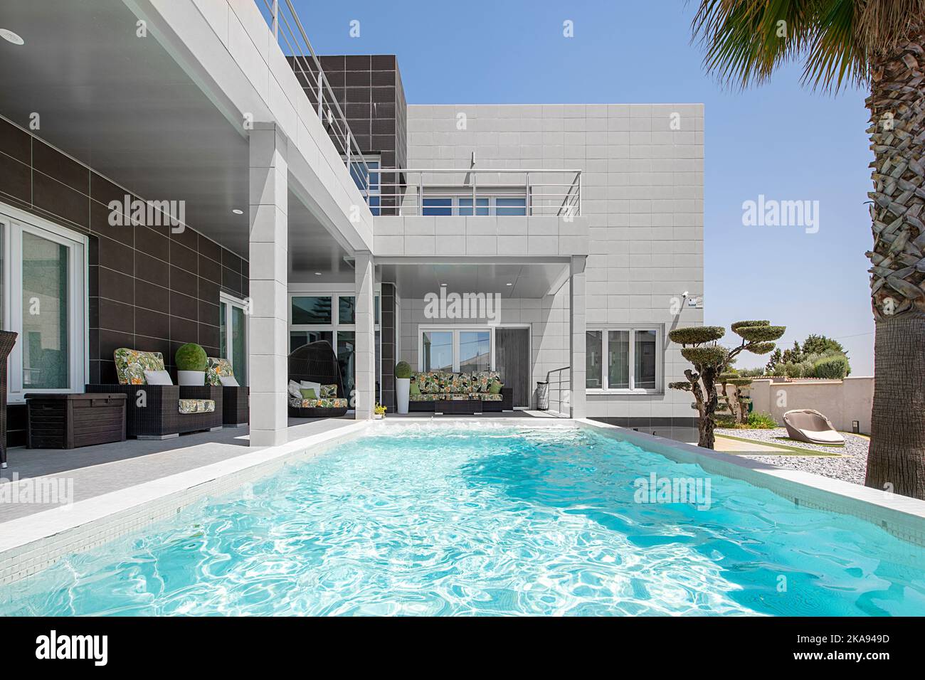 Detached house with minimalist architecture with swimming pool and ...