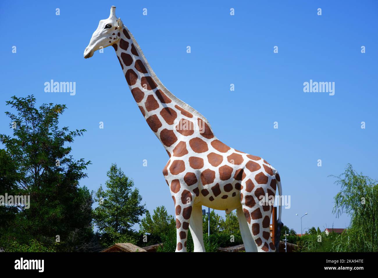 Statue of giraffe hi-res stock photography and images - Alamy