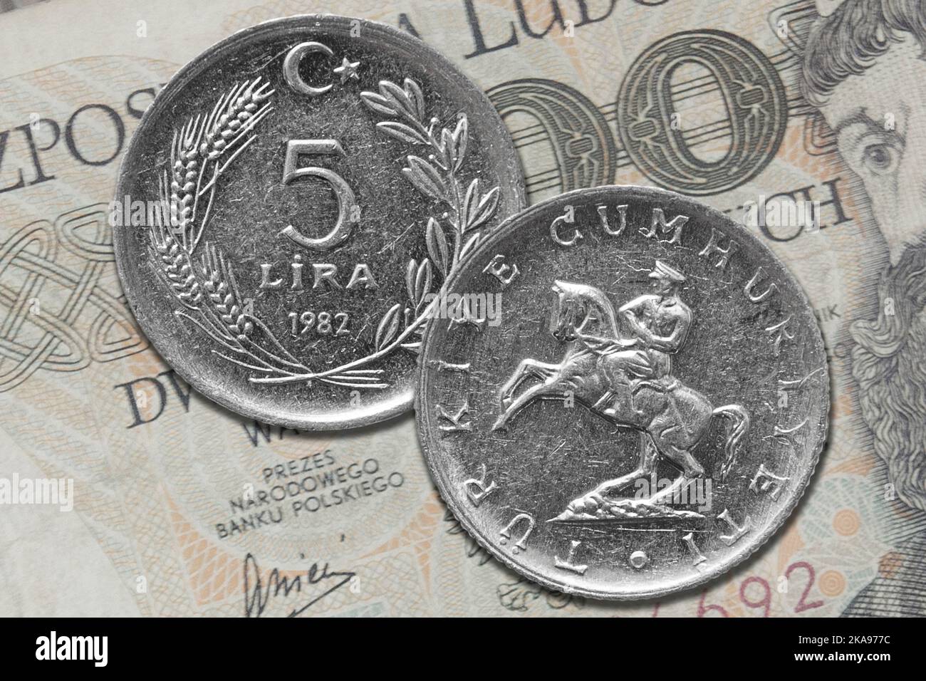 Turkish lira coin obverse and reverse. Currency of Turkey Stock Photo ...