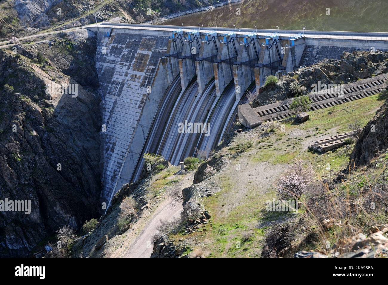 Sariyar Dam is an old dam located in Ankara. It is one of the oldest ...