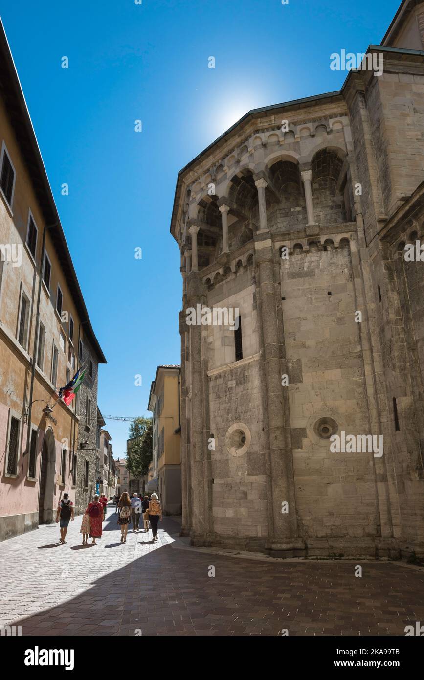 Italy renaissance street, view of the renaissance era pentagonal apse ...