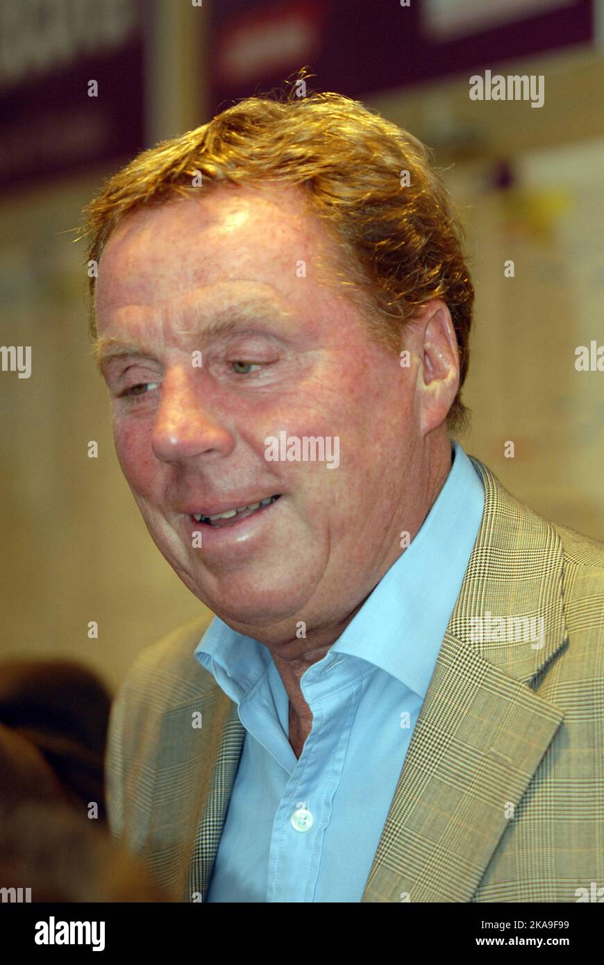 PORTSMOUTH MANAGER HARRY REDKNAPP. PIC MIKE WALKER, 2008 Stock Photo ...