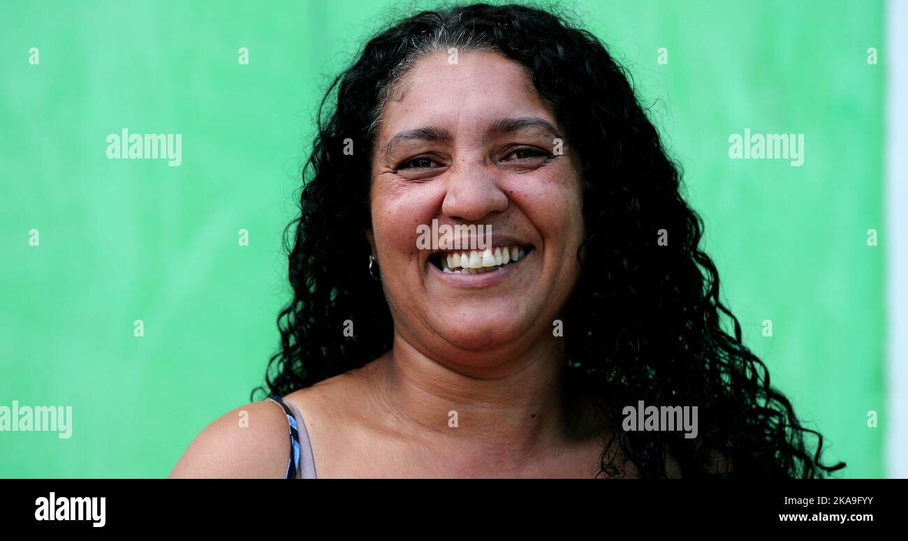 Hispanic woman in 40s portrait face Stock Photo - Alamy
