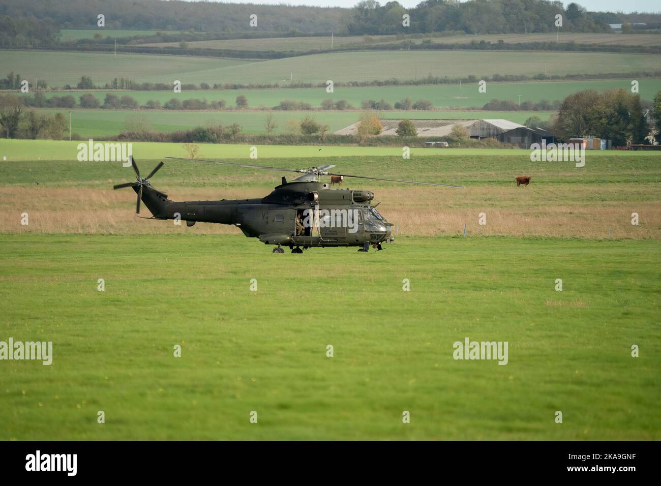 Helicopter preparing take off low hi-res stock photography and images ...