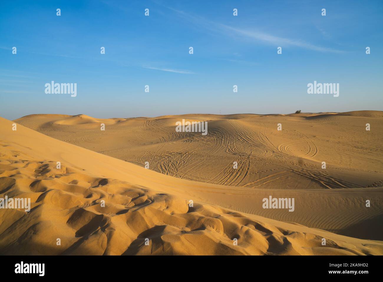 Extremely arid desert landscape hi-res stock photography and images - Alamy