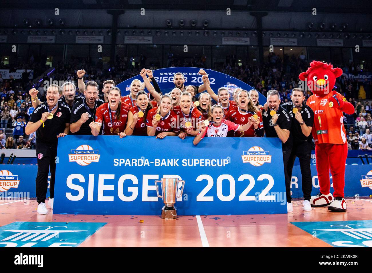 Stuttgart, Germany. 01st Nov, 2022. Volleyball, women, Supercup, MTV ...