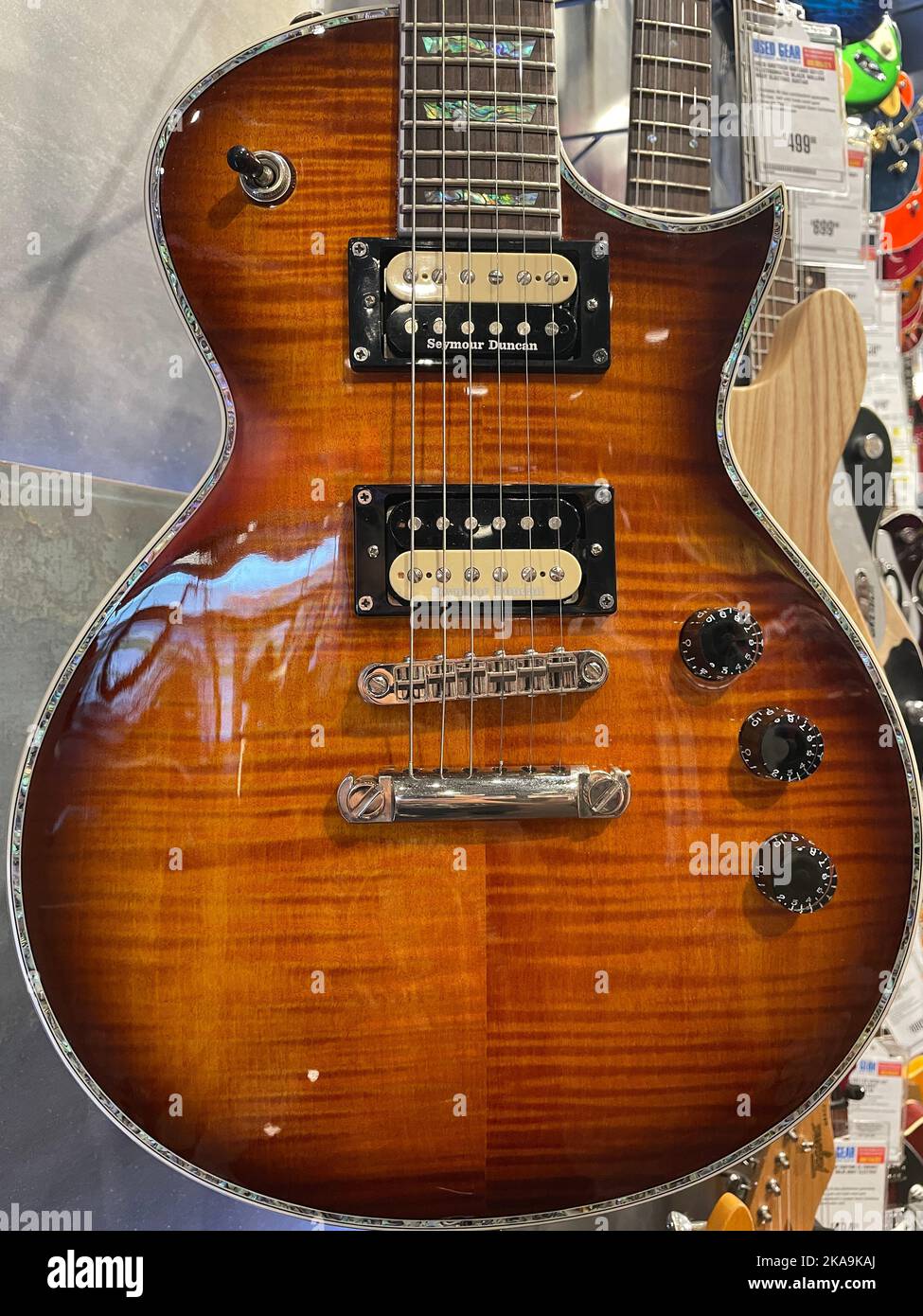 Augusta, Ga USA - 04 18 22: Guitar Center retail store les paul style ...