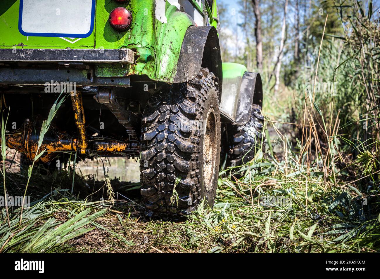 Custom built off road racing car shot from behind Stock Photo - Alamy