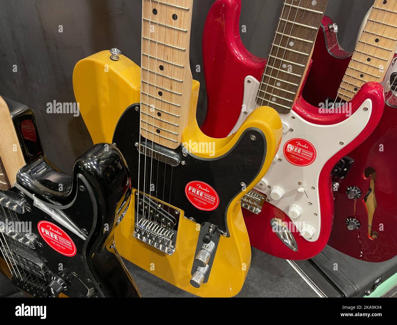 Guitar center acoustic guitars hi-res stock photography and images - Alamy